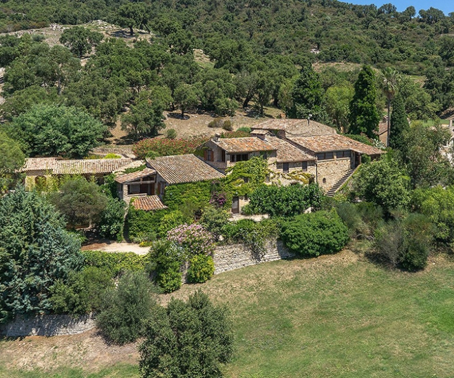 Celebrity Homes On Sale - Johnny Depp and Frank Sinatra