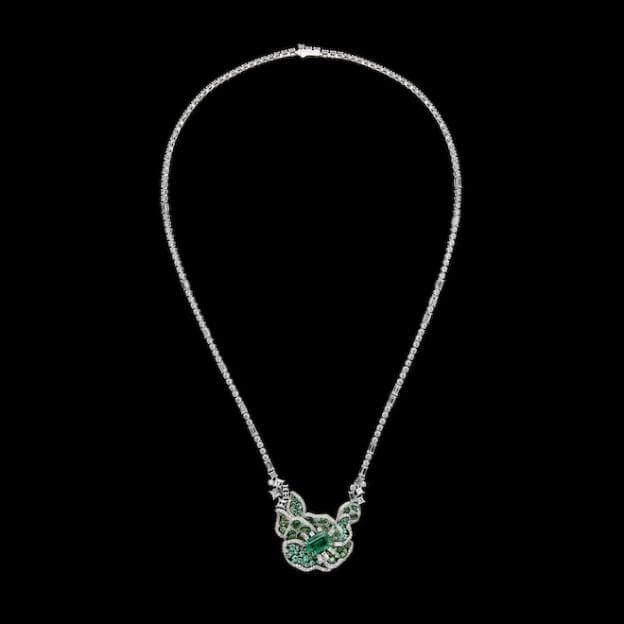 Dior Rose Explores The Different Facades of the Queen of Flowers