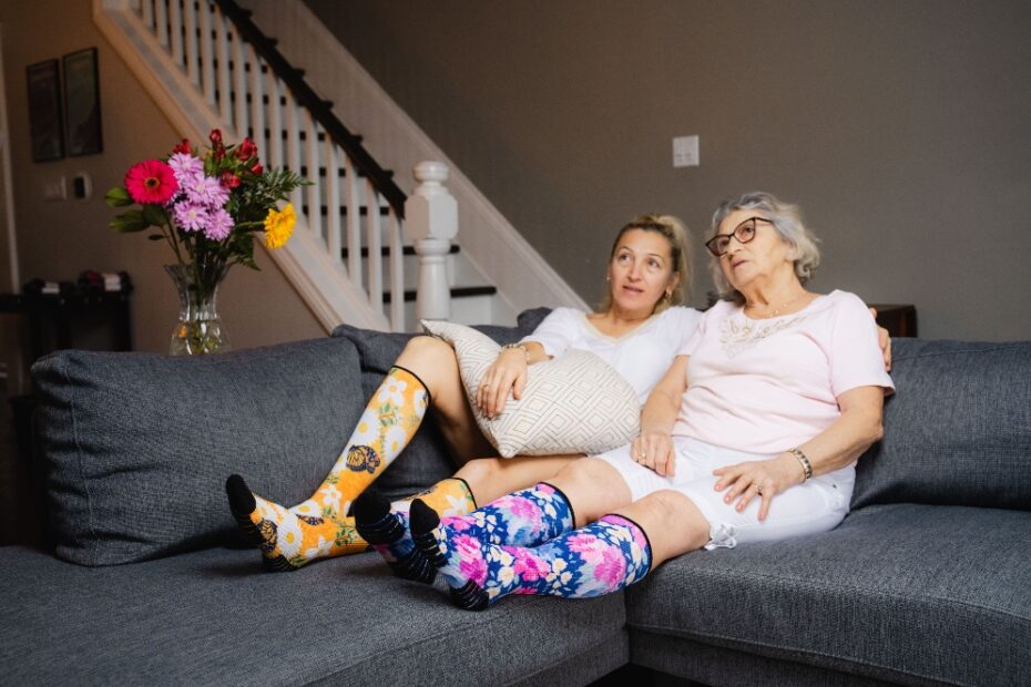 Compression Socks Uses and Benefits - LUXUO